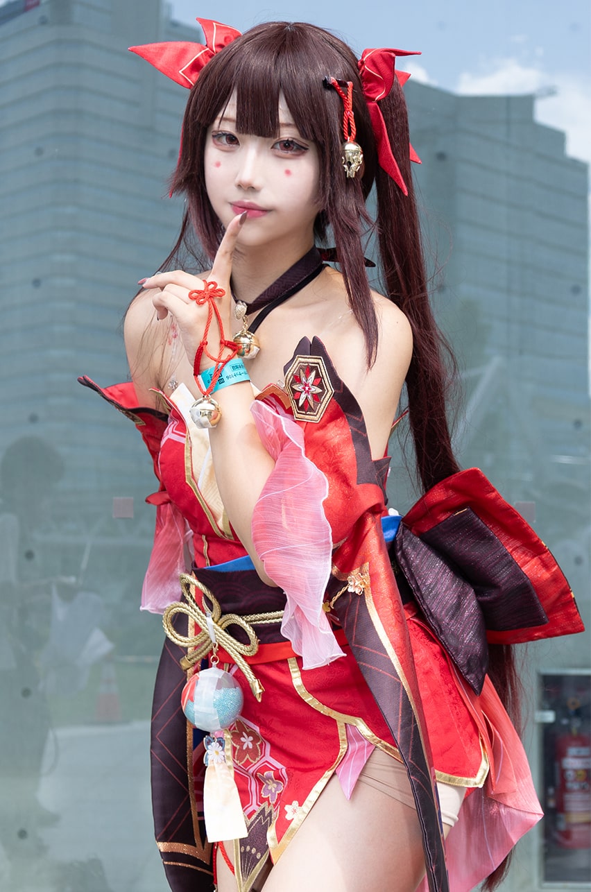 C106【2025年コミケ50周年】灼熱の夏！庭園復活！コミックマーケットにコスプレイヤー大集合！（1日目）「ホロライブ」「HUNTER×HUNTER」「崩壊：スターレイル」他